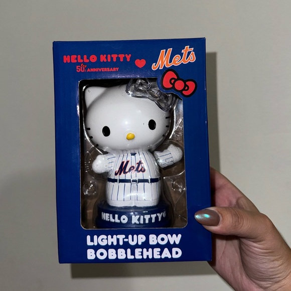 Hello Kitty | Other | Hello Kitty 5th Anniversary Mets Light Up ...